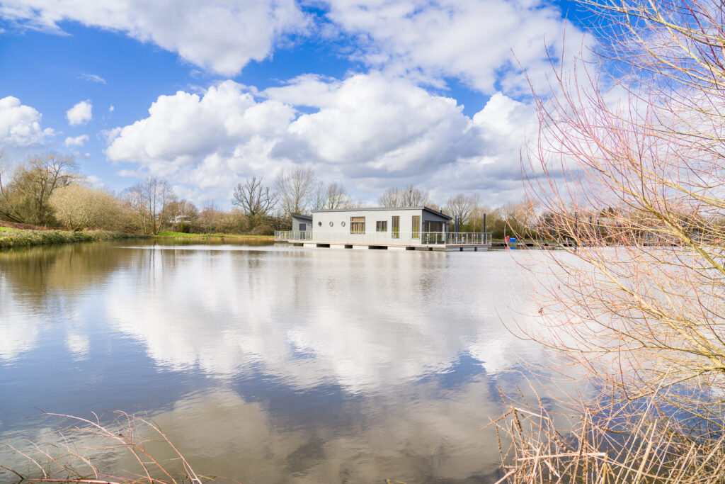 About Us - Waterfront Living